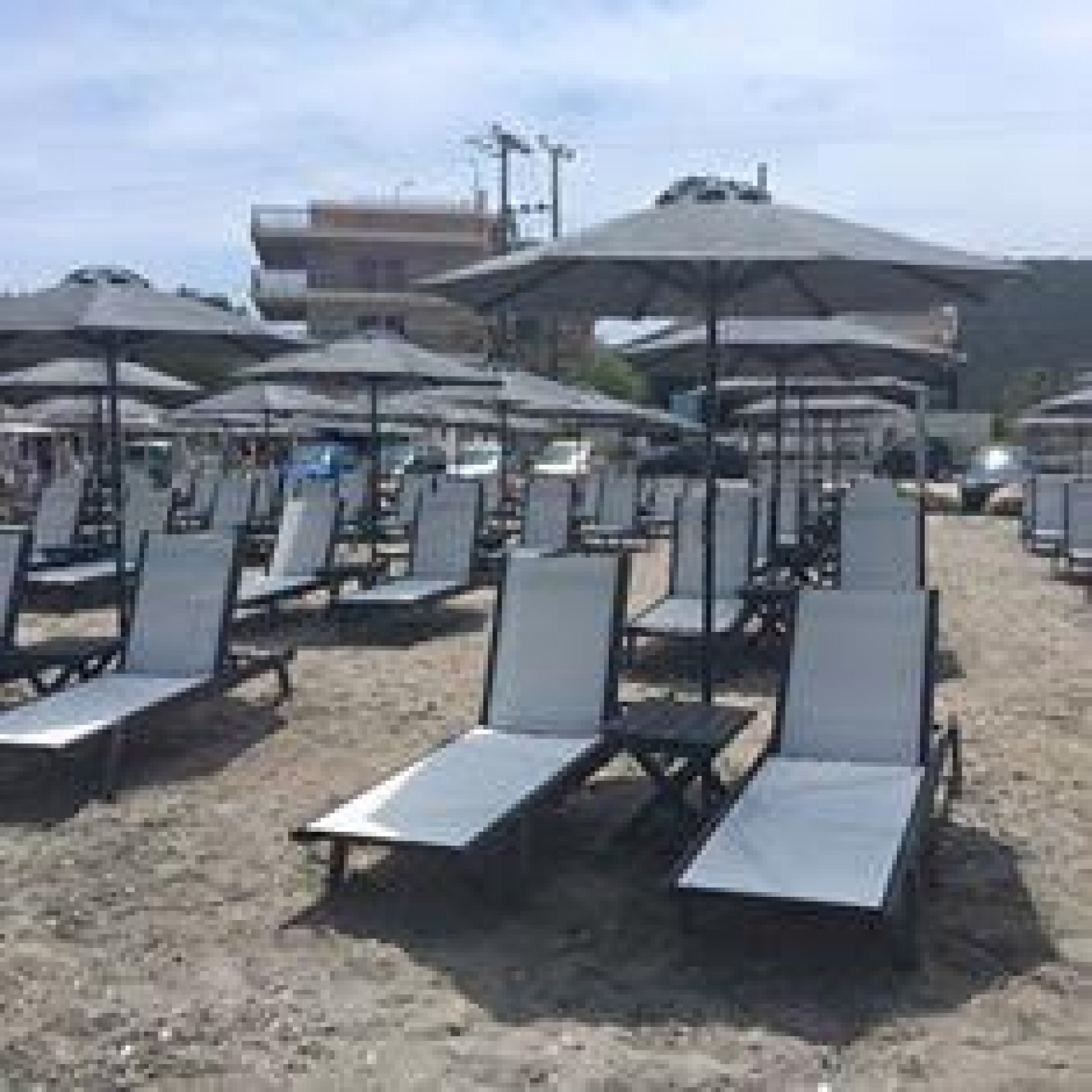 XARA 12 Ξαπλώστρα παραλίας από φουρνιστή οξιά με διάτρητο textiline ...